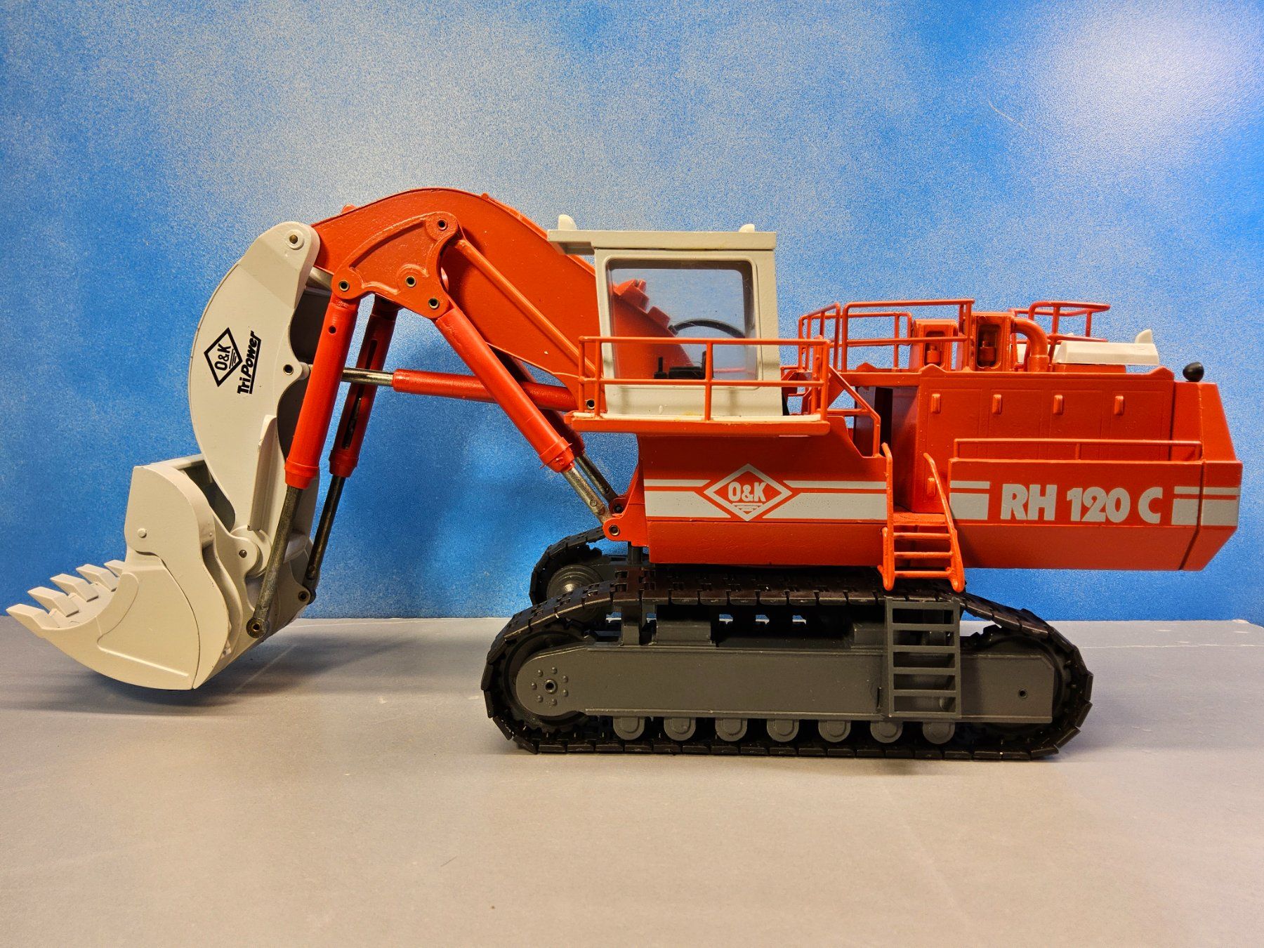 O&K Hydro Raupenbagger Hochlöffel Bagger _ Conrad 2771 1:50 (Gebraucht ...