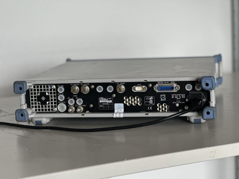 Rohde&Schwarz SML01 Signal Generator | Kaufen auf Ricardo