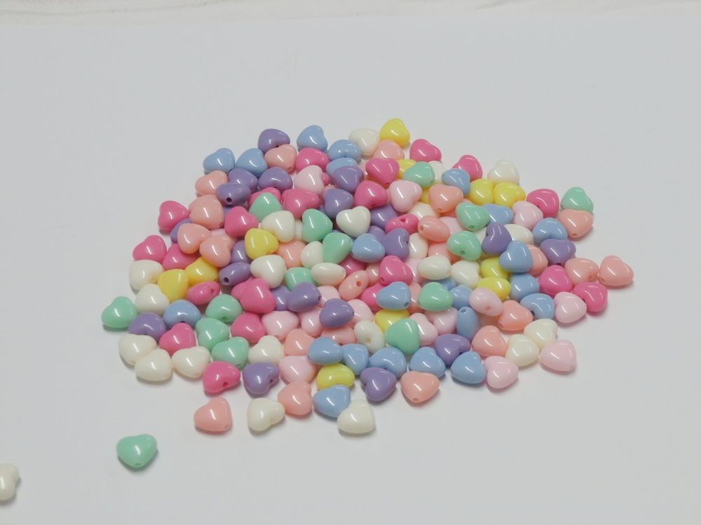 200 Acryl Perlen Herz Pastell MIX (1419) (Neu und originalverpackt) in Blatten-Naters für CHF 2 ...
