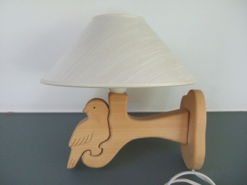 Wandlampe mit weissem Lampenschirm, Vogel aus Holz, Schalter (Gebraucht ...