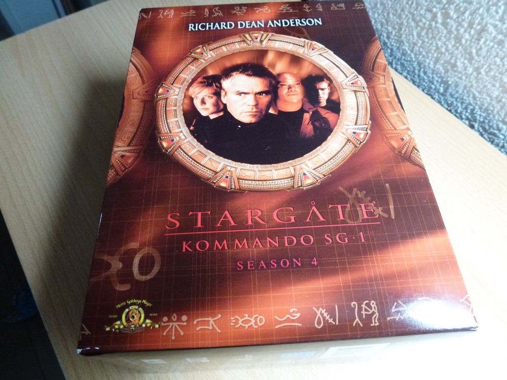 Stargate Staffel 4 (6DVD) (Gebraucht) in Hombrechtikon für CHF 1 – mit ...