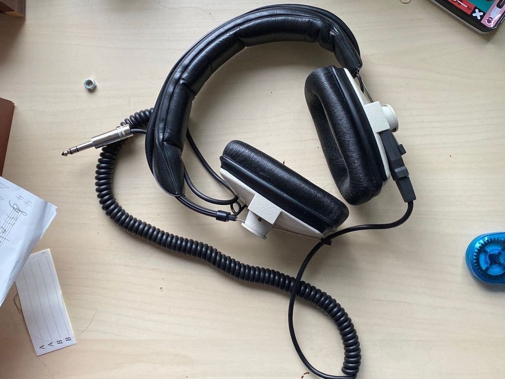 Beyerdynamic DT100 400 ohms - headphones | Kaufen auf Ricardo