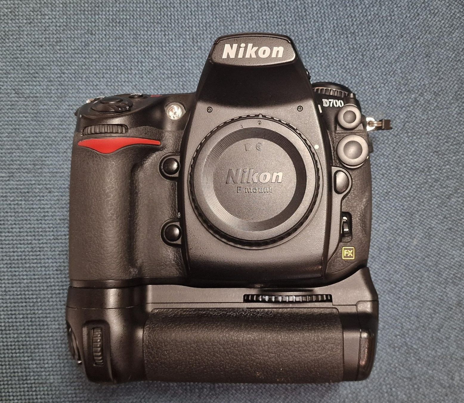 Nikon D700 Vollformatkamera mit Hochgriff + Zubehör (D'occasion) à ...
