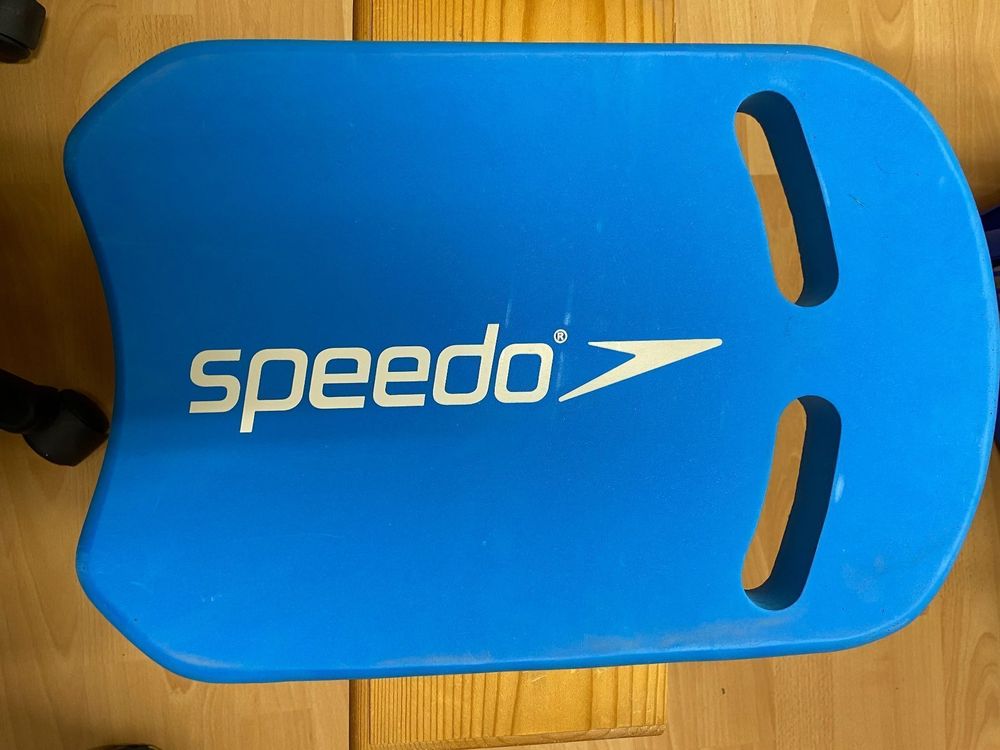 Speedo Kick Board Schwimmbrett Baden (Gebraucht) in für CHF 10 – mit ...