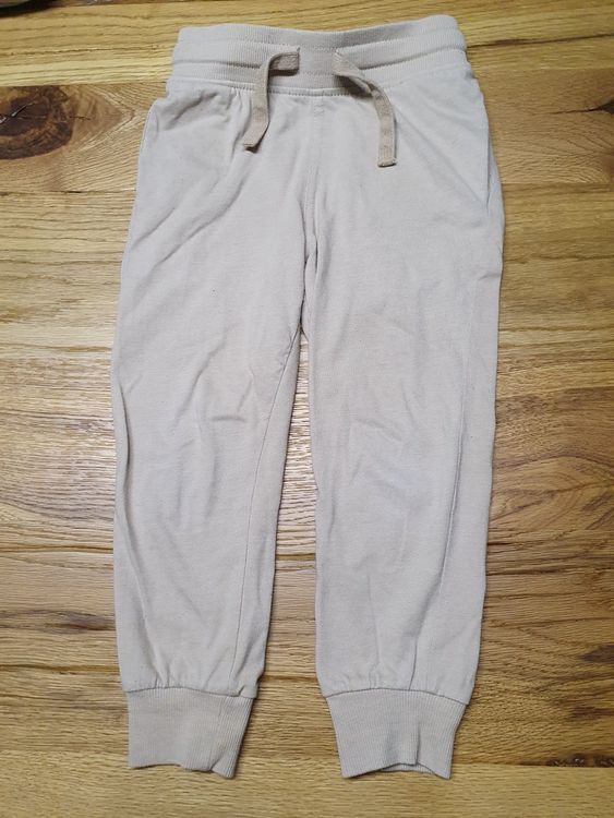 Hosen von H&M 104 (Gebraucht) in Muri AG für CHF 2.5 – mit Lieferung auf Ricardo kaufen