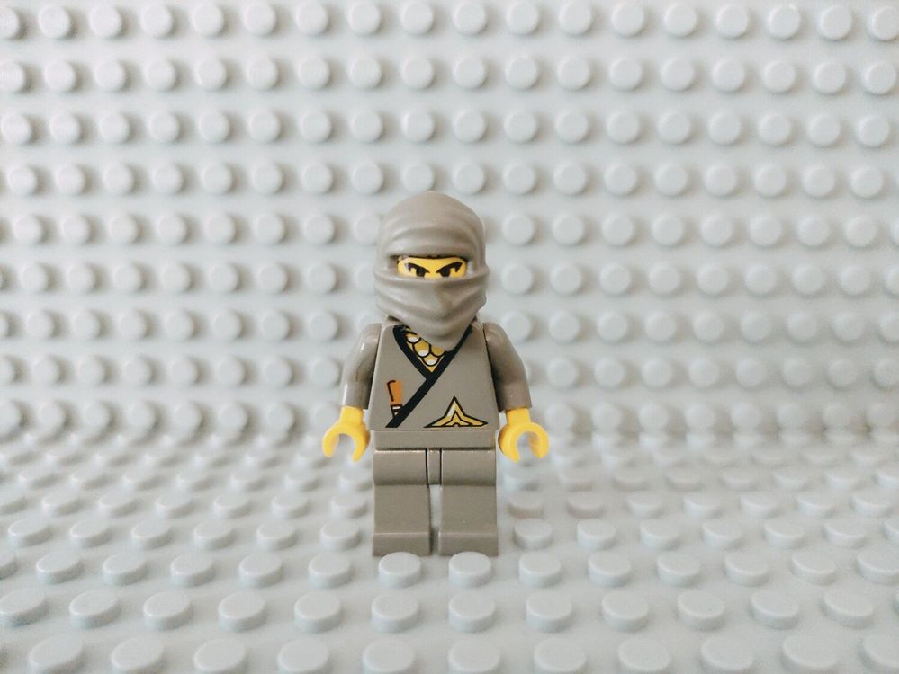 Lego Ninja Minifigur Gray Ninja (Gebraucht) in Wil SG für CHF 2.5 – mit ...
