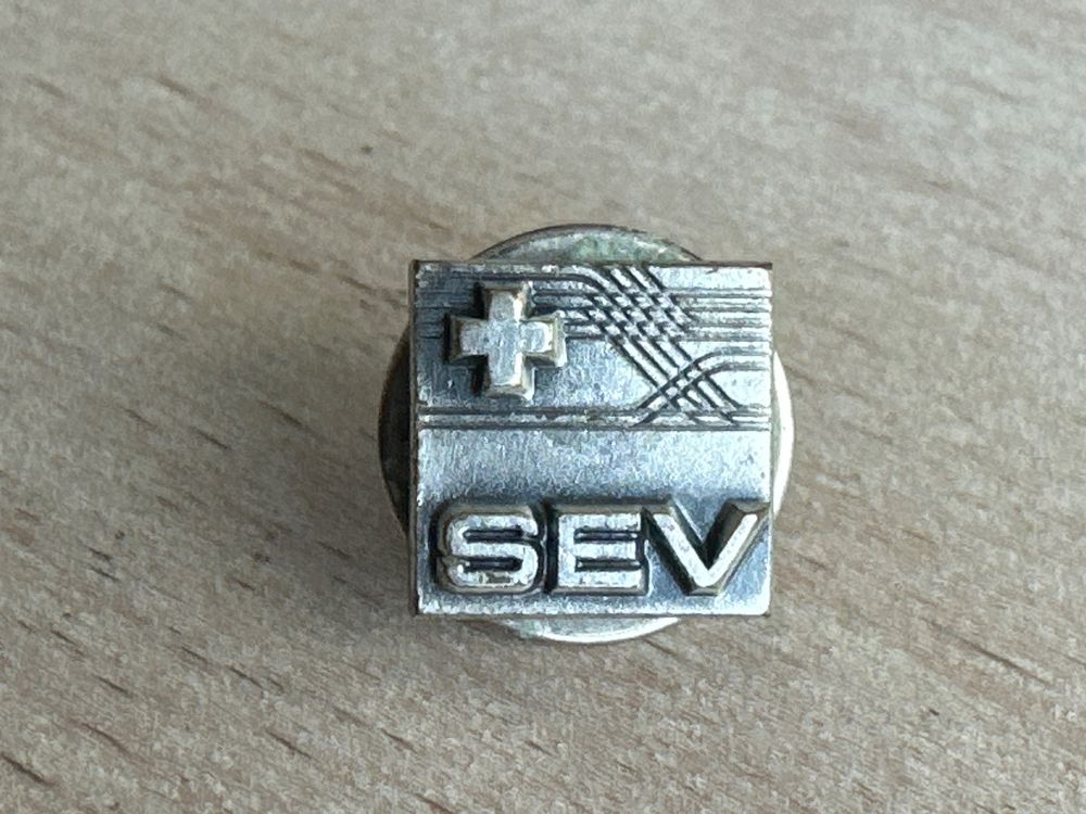 Pin SEV (Gebraucht) in Glattbrugg für CHF 1 – mit Lieferung auf Ricardo kaufen