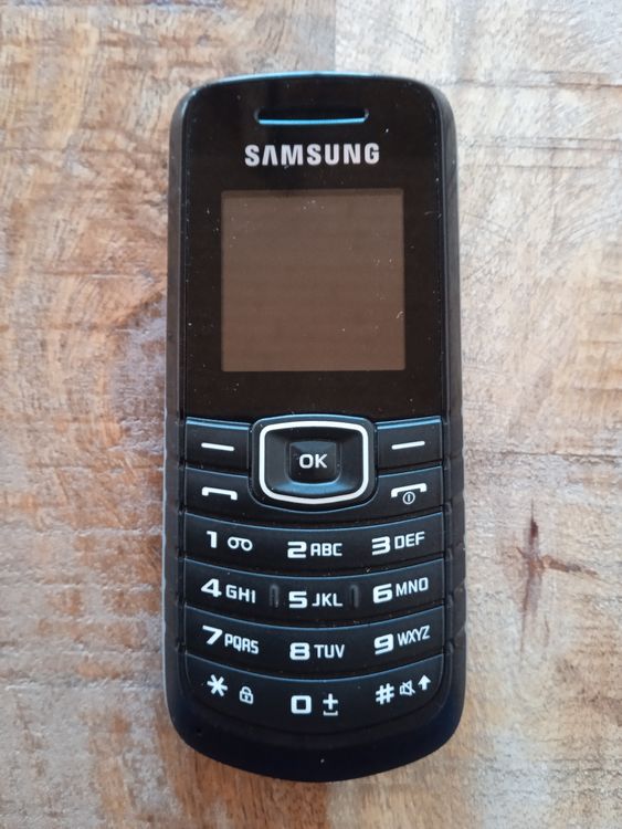 Altes Samsung Handy Defekt (Defekt) in Muolen für CHF 1 – mit Lieferung ...