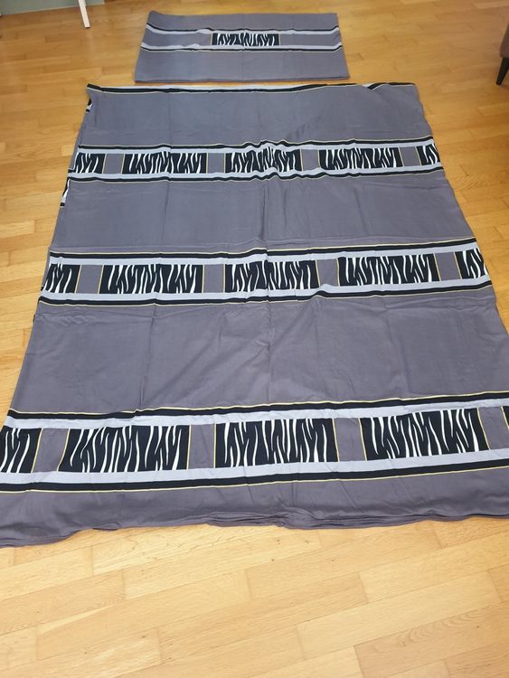 Bettwäsche dunkelgrau mit Zebra Muster, 160x210 / 65x100cm (Gebraucht ...