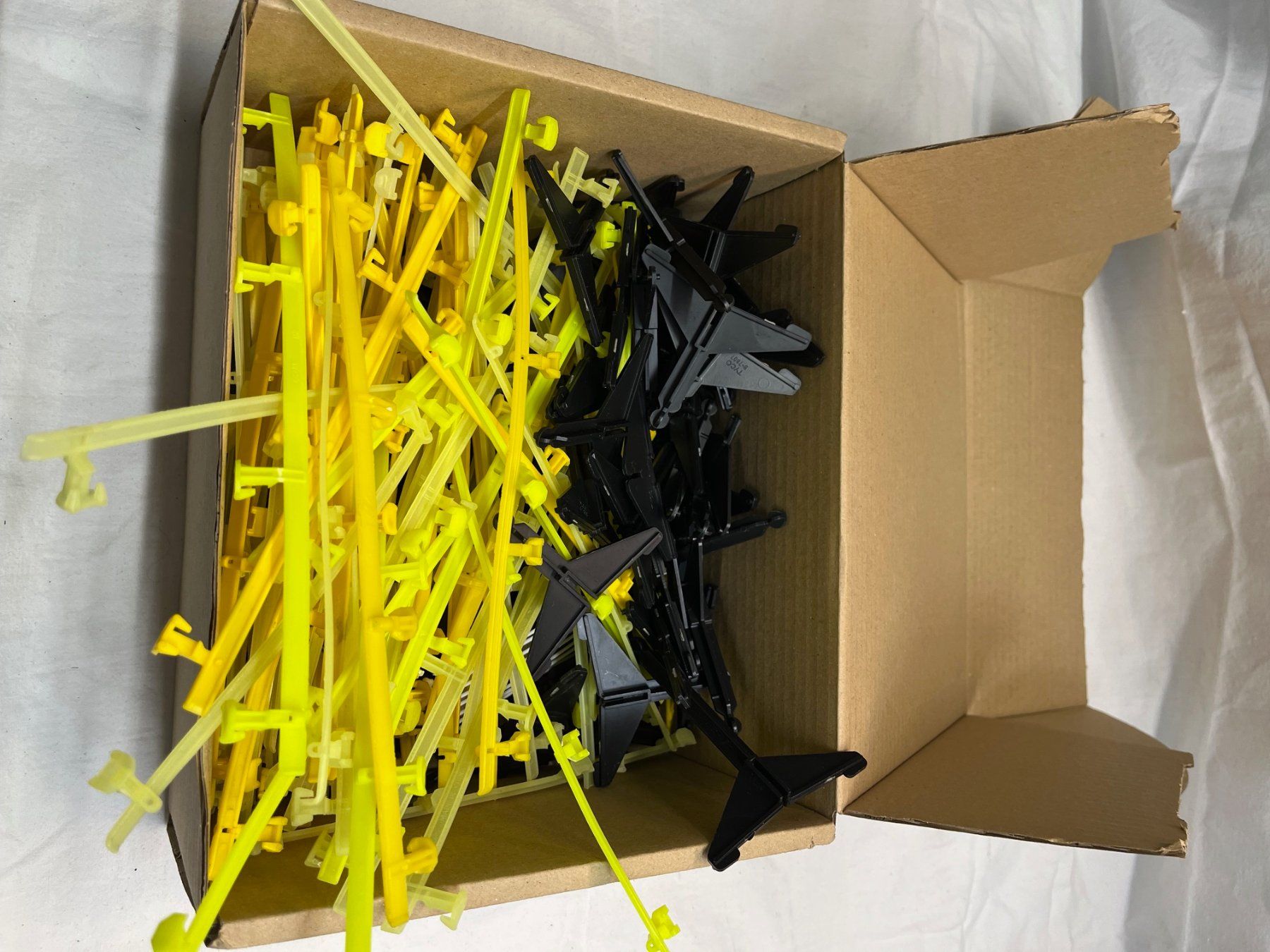 Tyco Rennbahn Planken und Stützen (Gebraucht) in Bäretswil für CHF 5 ...