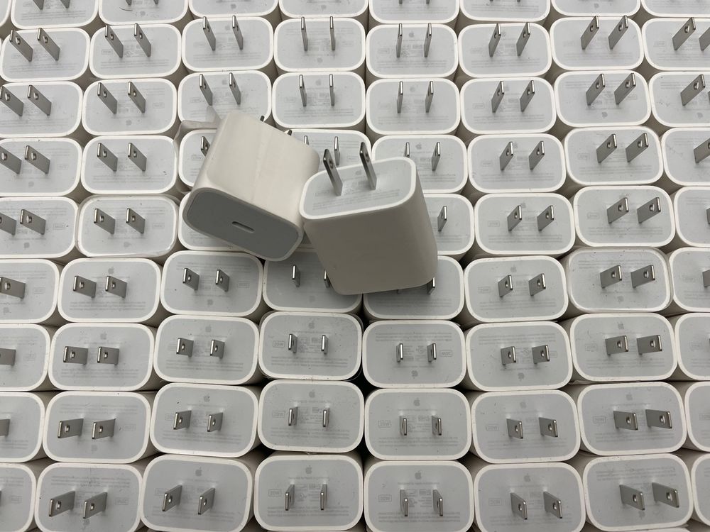 150x Apple US Adapter 20W (Neu (gemäss Beschreibung)) in Basel für CHF ...