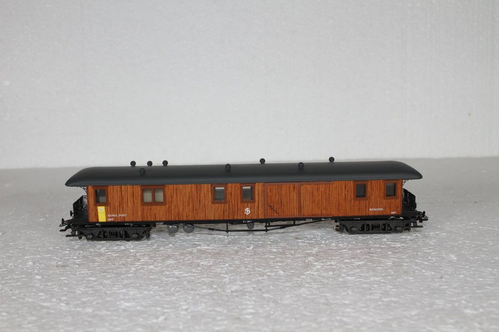Märklin 4271 SJ Holz Postwagen, Gepäckwagen (Gebraucht) in Triesen für ...