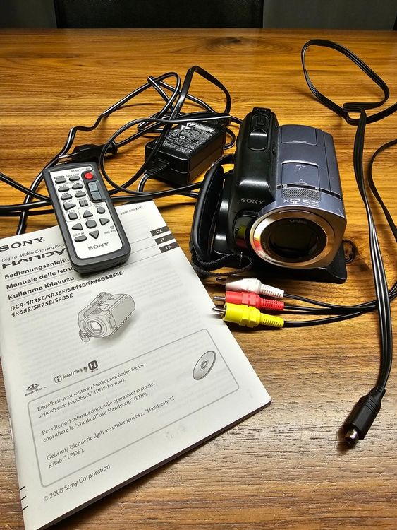 Sony Handycam DCR-SR85E in gutem Zustand ab CHF 1.- (Gebraucht) in ...