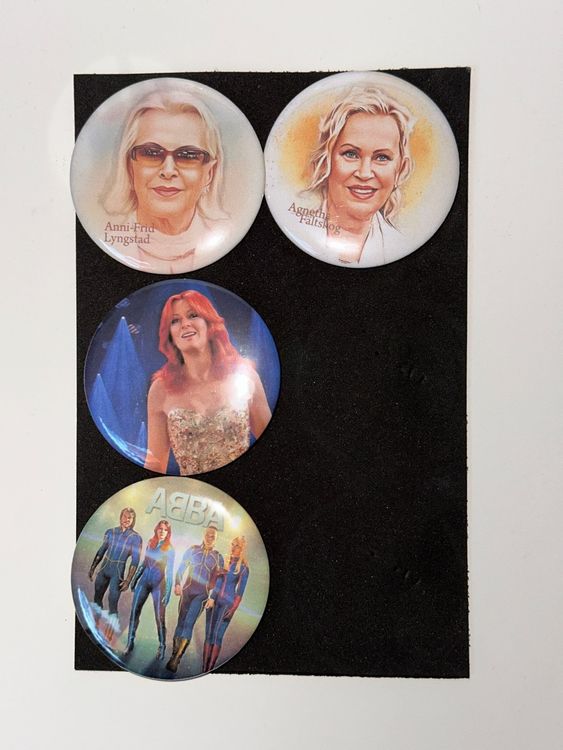 Abba Voyage Pin‘s 4 Stück (Neu (gemäss Beschreibung)) in Bern für CHF ...
