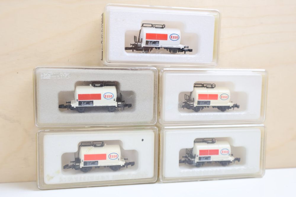 Märklin mini club 5 x Esso Tankwagen - 8612.1 Rarität (Gebraucht) in Winterthur für CHF 65 – mit ...