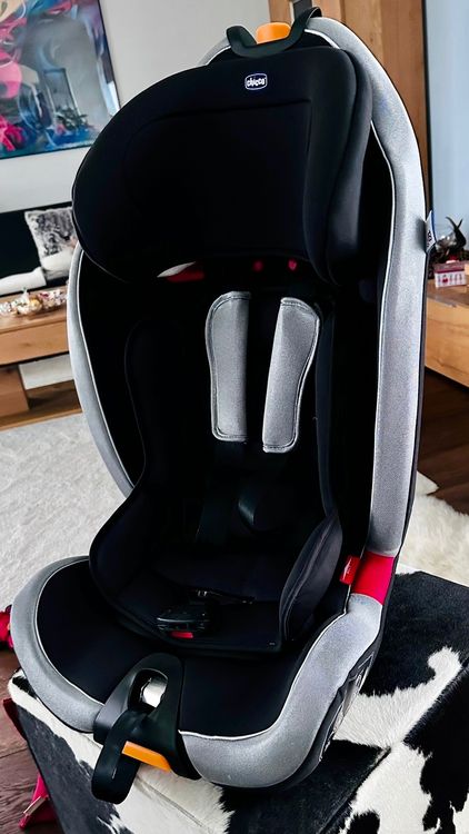 Kinder- Autositz Chicco | Kaufen auf Ricardo
