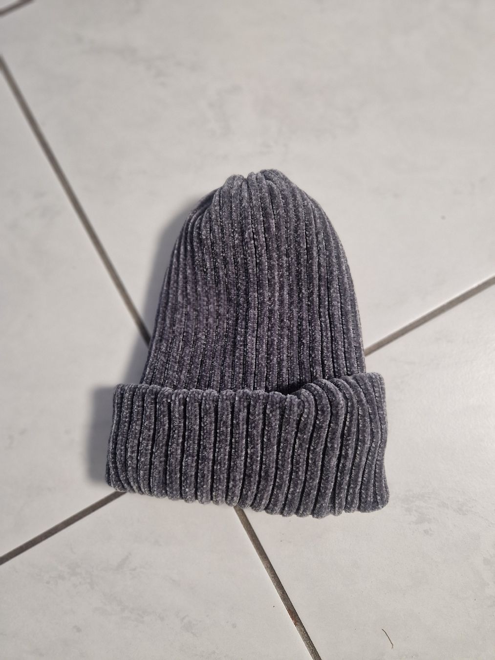 5 Warm Winter Hats (Gebraucht) in Bassersdorf für CHF 1 – mit Lieferung ...