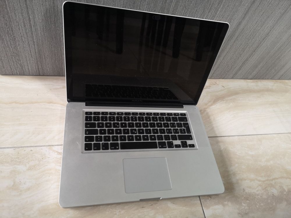 Apple MacBook Pro A1286 (Defekt) in Murten für CHF 39 – mit Lieferung ...