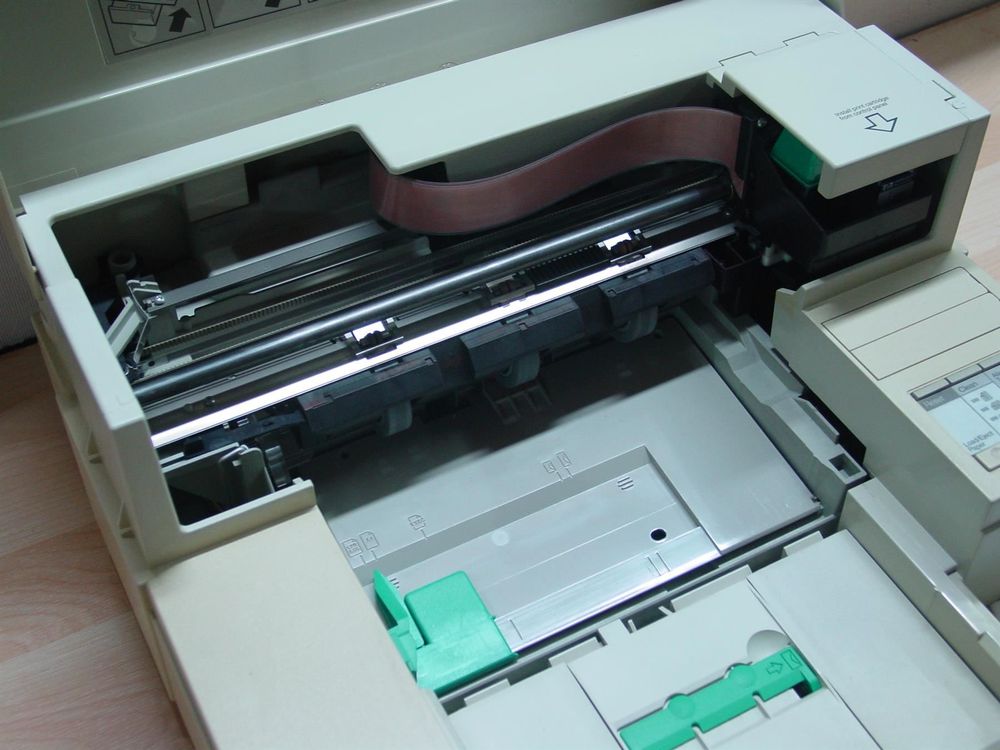 Tintenstrahldrucker A4 HP DeskJet 550C | Kaufen auf Ricardo