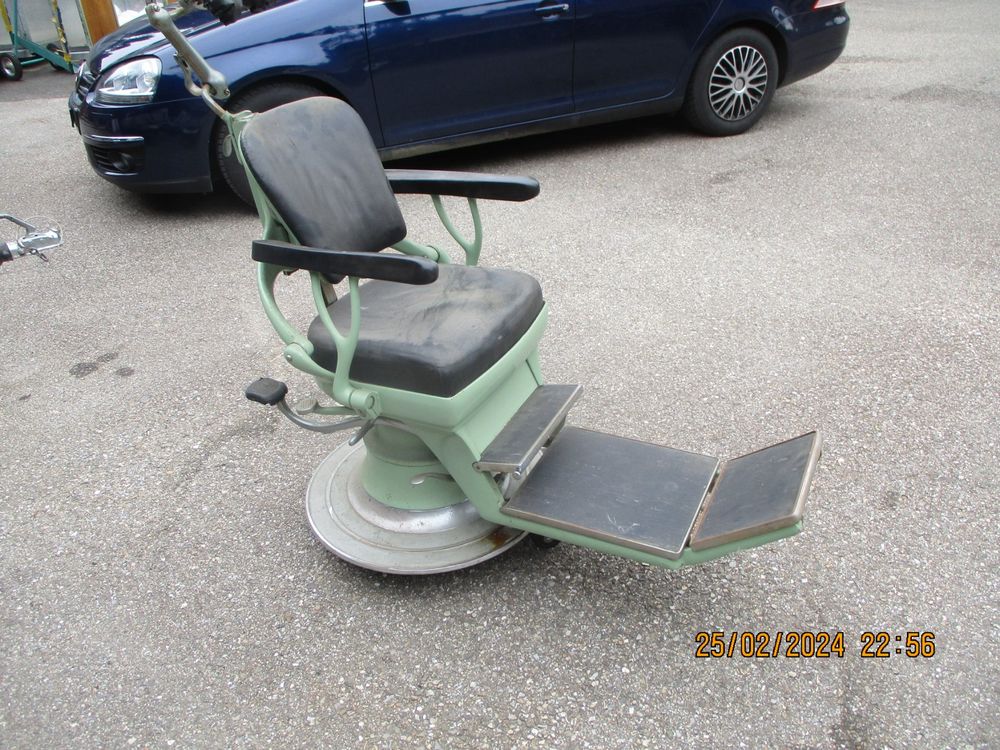 COIFFEUR STUHL FIGARO DENTISTE ZAHNARZT HOCKER SITZ ANTIK (Gebraucht ...