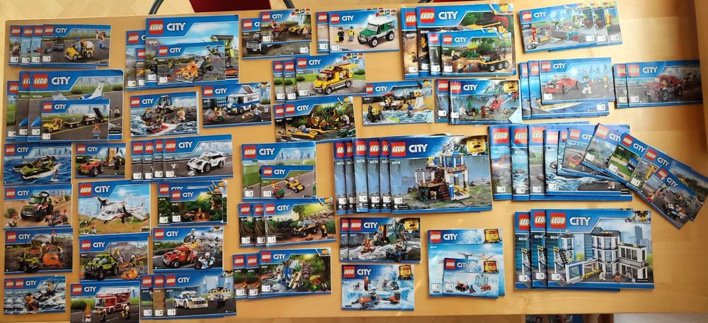 Anleitungen Lego City mit der Nummern 601_ Konvolut, 5.2 kg. (D ...