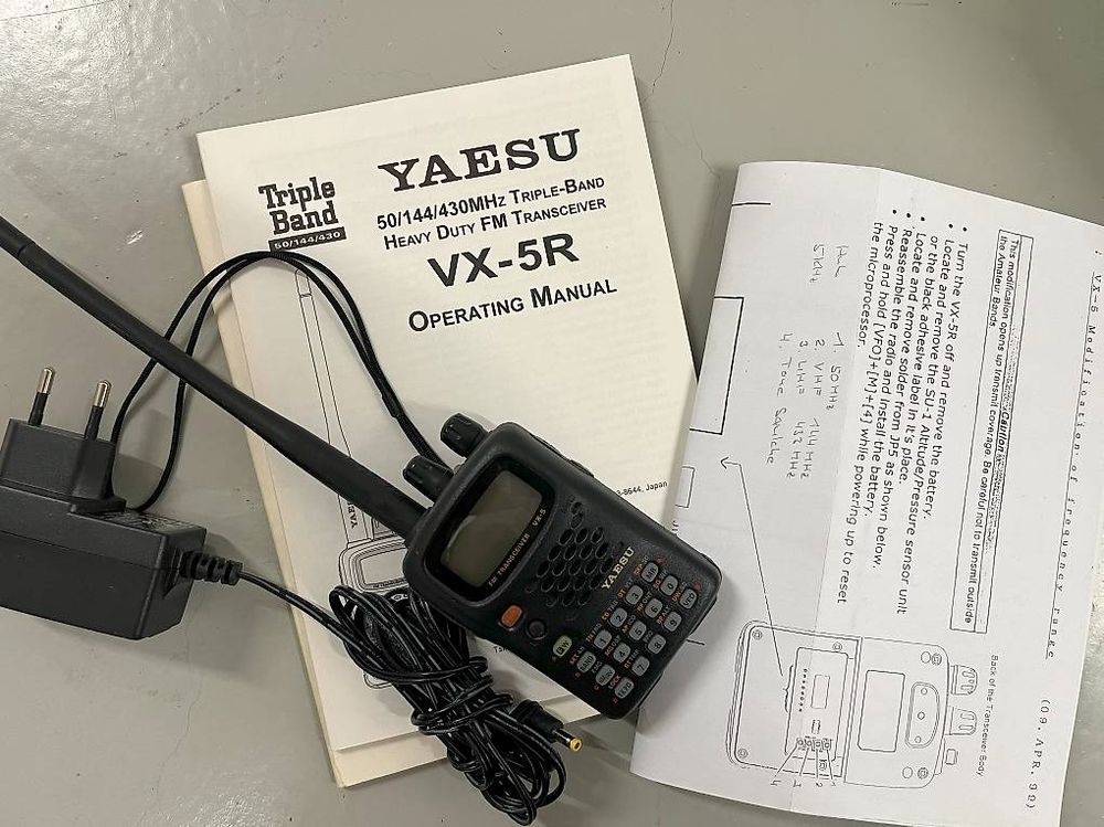 Yaesu VX-5R Triband Amateurfunkgerät (Gebraucht) in Hüttwilen für CHF 150 – mit Lieferung auf ...