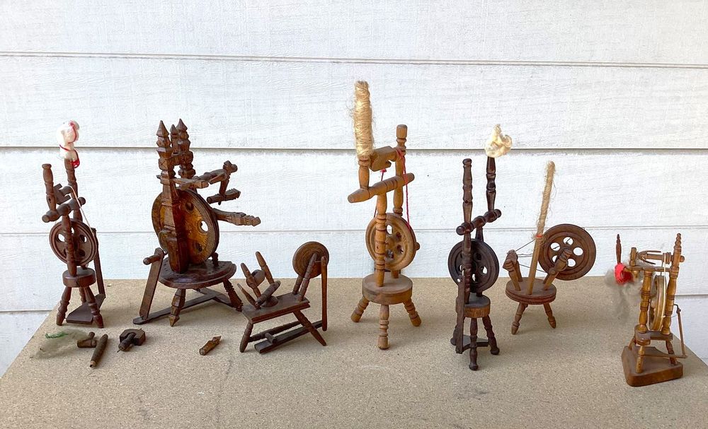 Deko Spinnräder. Vintage Holz Spinnrad. Alte Spindel Mini (Gebraucht ...