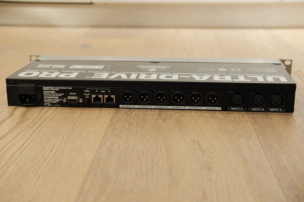 Behringer DCX2496 UltraDrive Pro – Lautsprecher-Management (Gebraucht ...