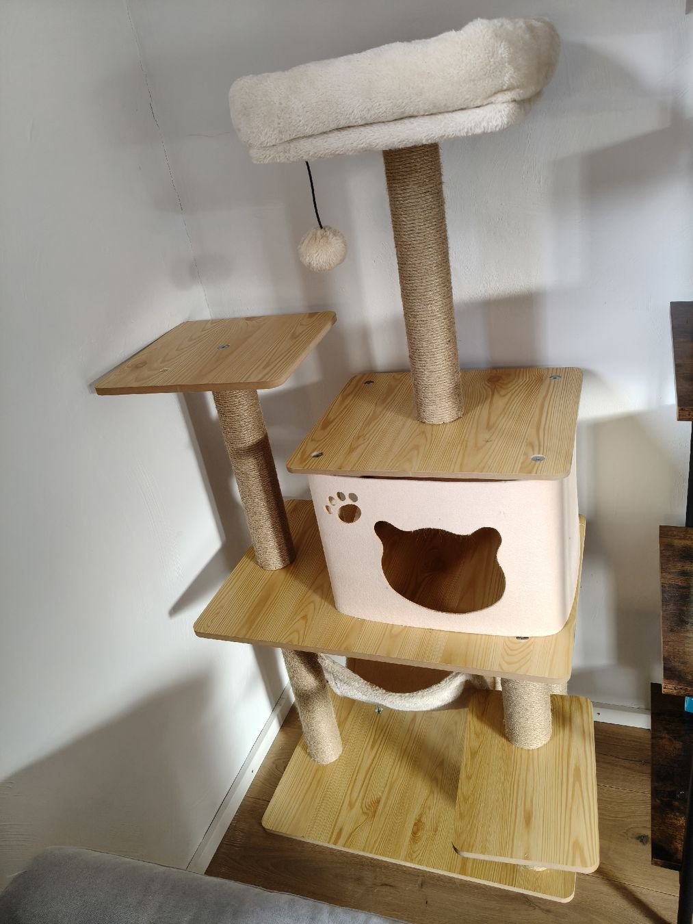 Arbre à chat 1m30 (D'occasion) à Chamoson pour CHF 40 – retrait ...