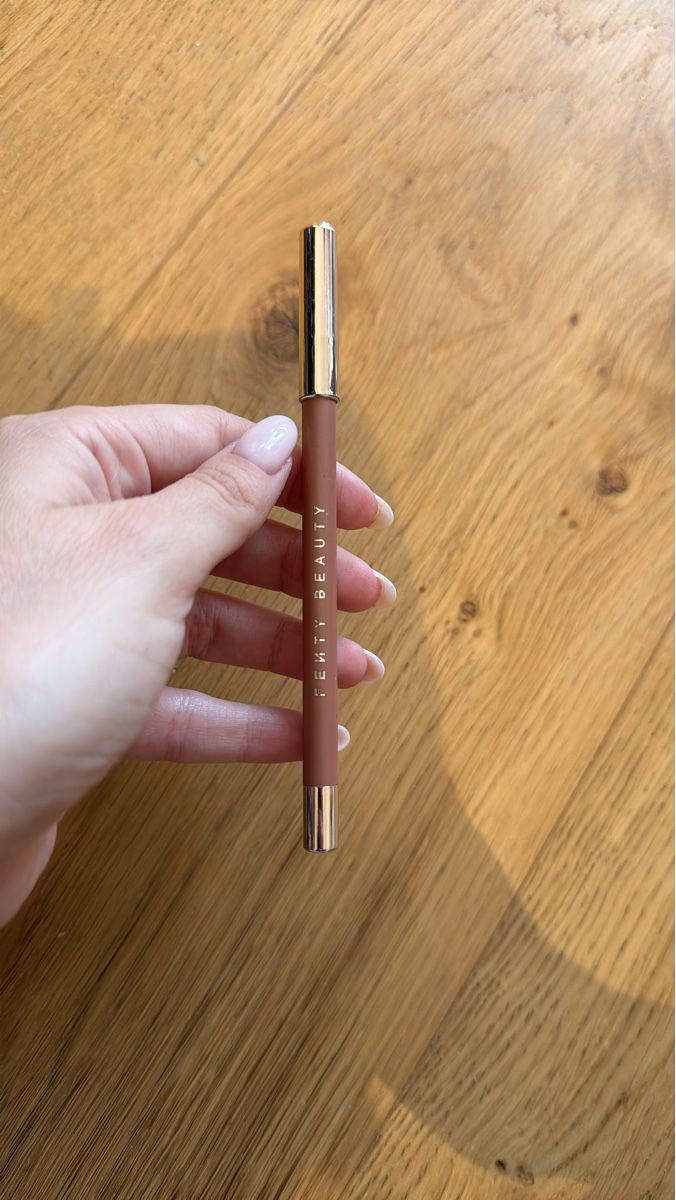 Fenty Beauty Lip Pencil 05 Rubbabandz (Neu (gemäss Beschreibung)) in St ...