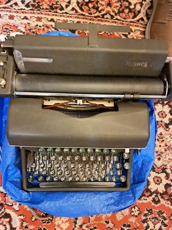 Machine à écrire Hermes standard 6 (D'occasion) à Onex pour CHF 40 – retrait uniquement ...