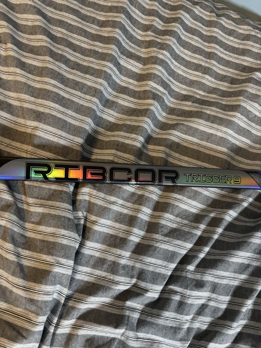 CCM Ribcor Trigger 9 50 Flex P28 Links/Wie neu (Neu (gemäss ...