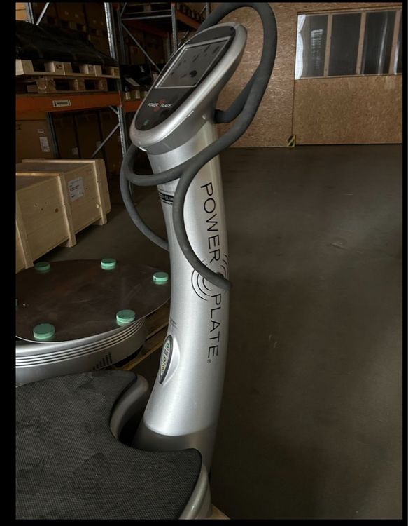 Power Plate Pro7 – defekt – für Ersatzteile oder Reparatur (Defekt) in ...