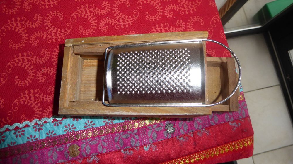 Vintage Küchen Raffel für Ingwer Zitronen Knoblauch ect Holz (Gebraucht ...