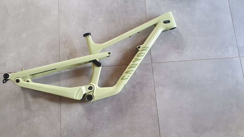 Canyon Spectral 125 - cadre carbon - taille S (Gebraucht) in Prez-Vers ...