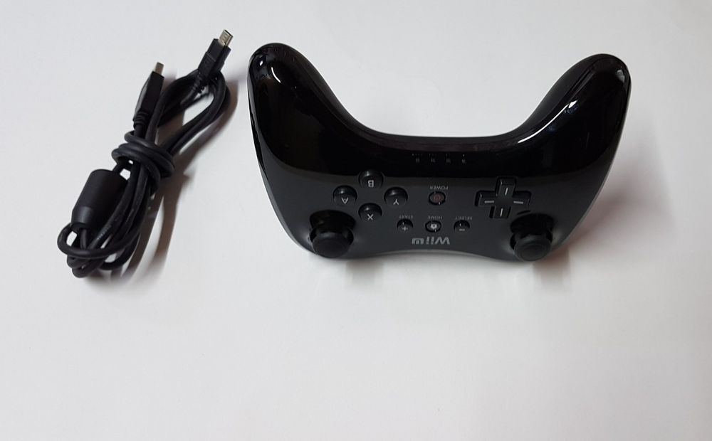 Original Nintendo Wii U Wireless Pro Controller (Gebraucht) in ...