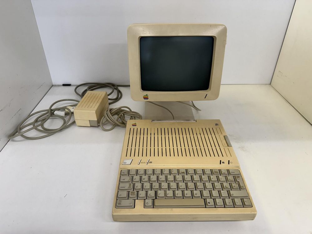 Apple IIc Vintage Computer (Tastatur teilweise defekt) (Defekt) in Chur ...
