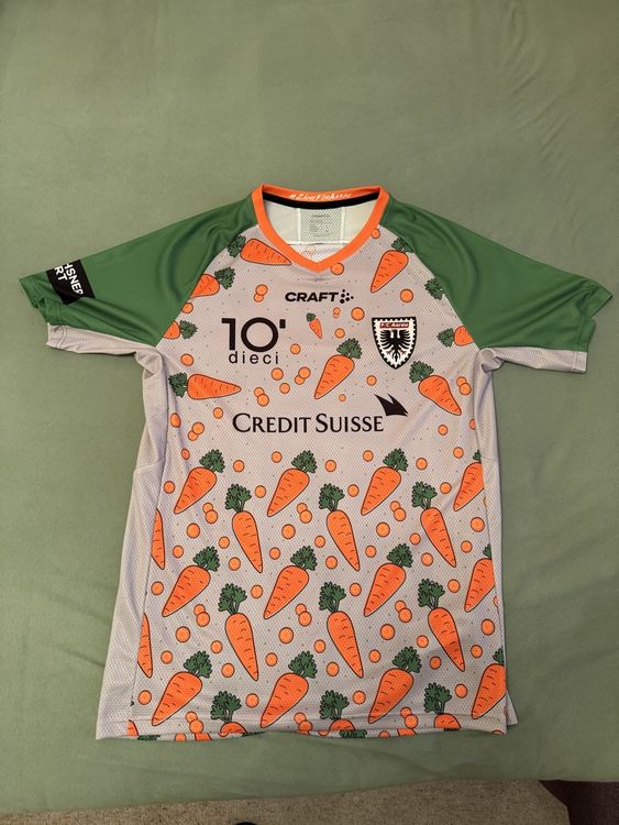 Sondertrikot FC Aarau Rüebli-Trikot (Neu und originalverpackt) in Suhr für CHF 125 – mit ...