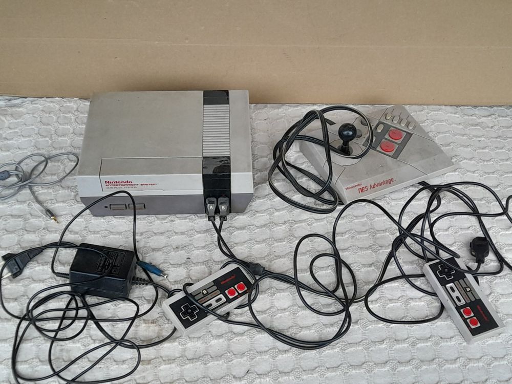 Nintendo European Vision NESE 001/1985 mit Controller uva. | Kaufen auf ...