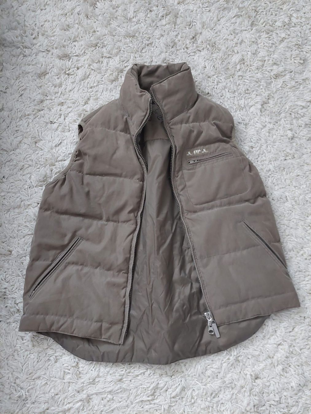 Doudoune enfant de 10 ans Mise au Green (Gebraucht) in Grandcour für ...