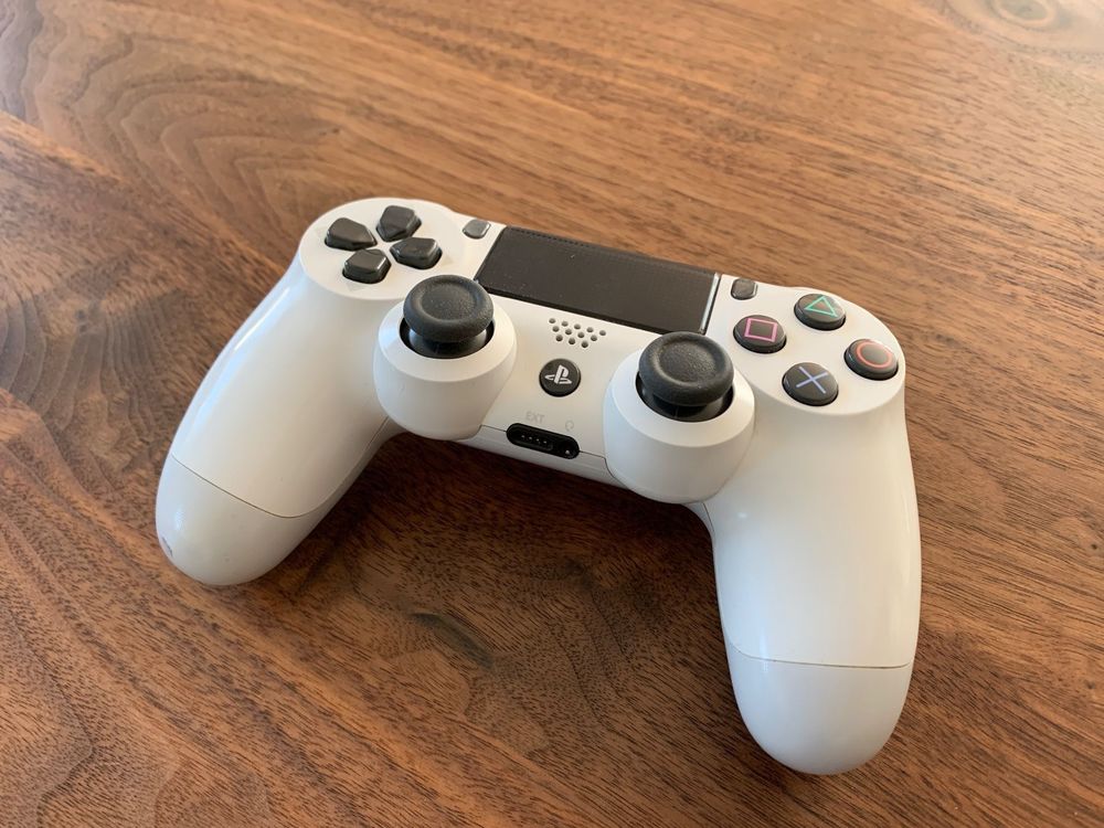 Original PlayStation 4 (PS4) Controller weiss (Gebraucht) in Lützelflüh ...