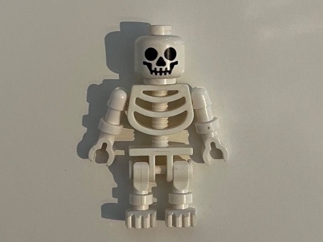 Lego Castle - Skeleton, Floppy Arms - gen001 (Gebraucht) in Hirschthal ...