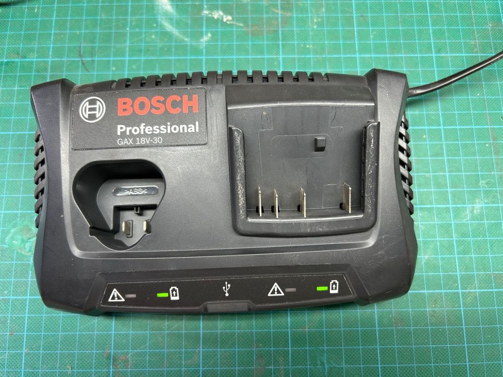 Bosch Professional GAX 18V-30 Ladegerät (Gebraucht) in Locarno für CHF ...