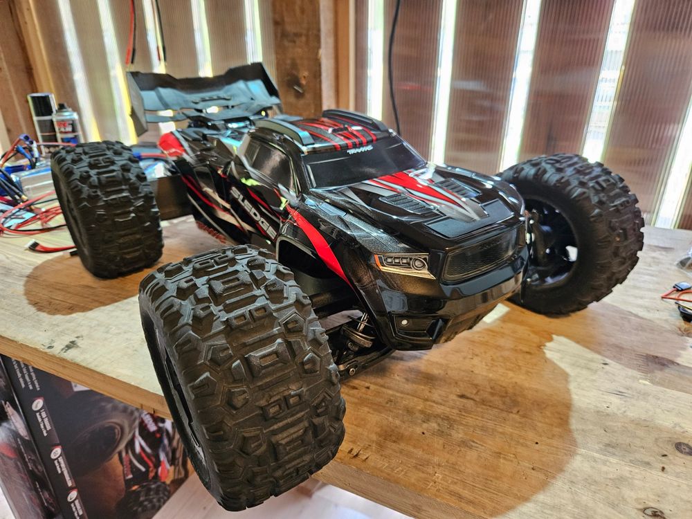 Traxxas Sledge inkl. Akkus ab 1CHF!!!!! | Kaufen auf Ricardo