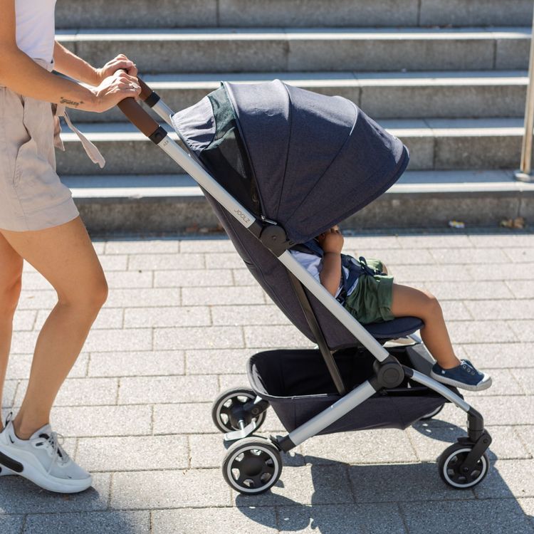Elegantes Reisebuggy Fr Babys Fotos