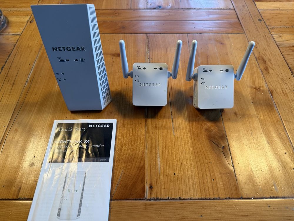Netgear Nighthawk X4 und 2 Universal Wifi Range Extender (Gebraucht) in ...