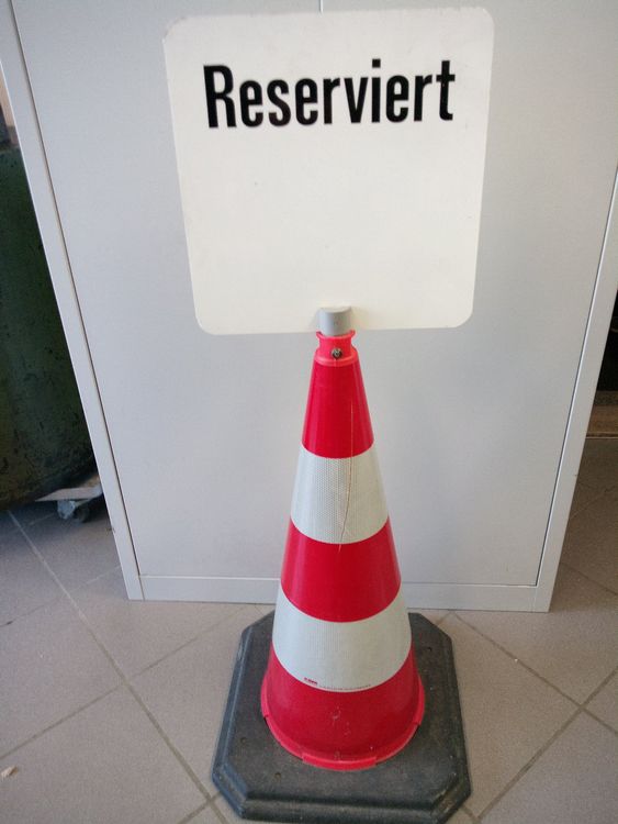 Pylone " Reserviert" (Gebraucht) in Oberegg für CHF 55 – nur Abholung auf Ricardo kaufen