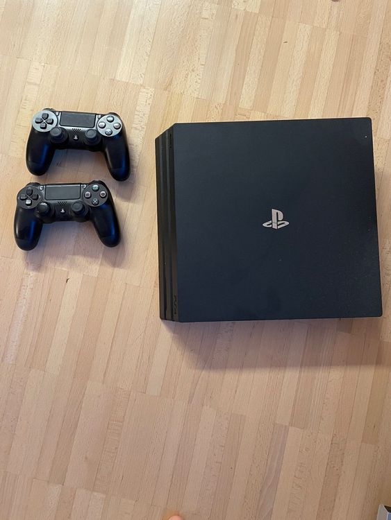 Sony Playstation 4 inkl. 2 Controller | Kaufen auf Ricardo