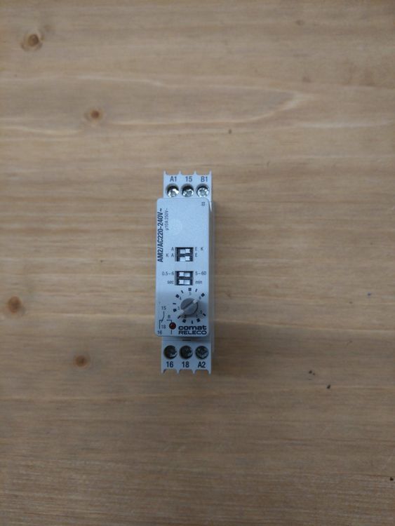 Comat Releco Zeitrelais AM2/AC220-240V | Kaufen auf Ricardo