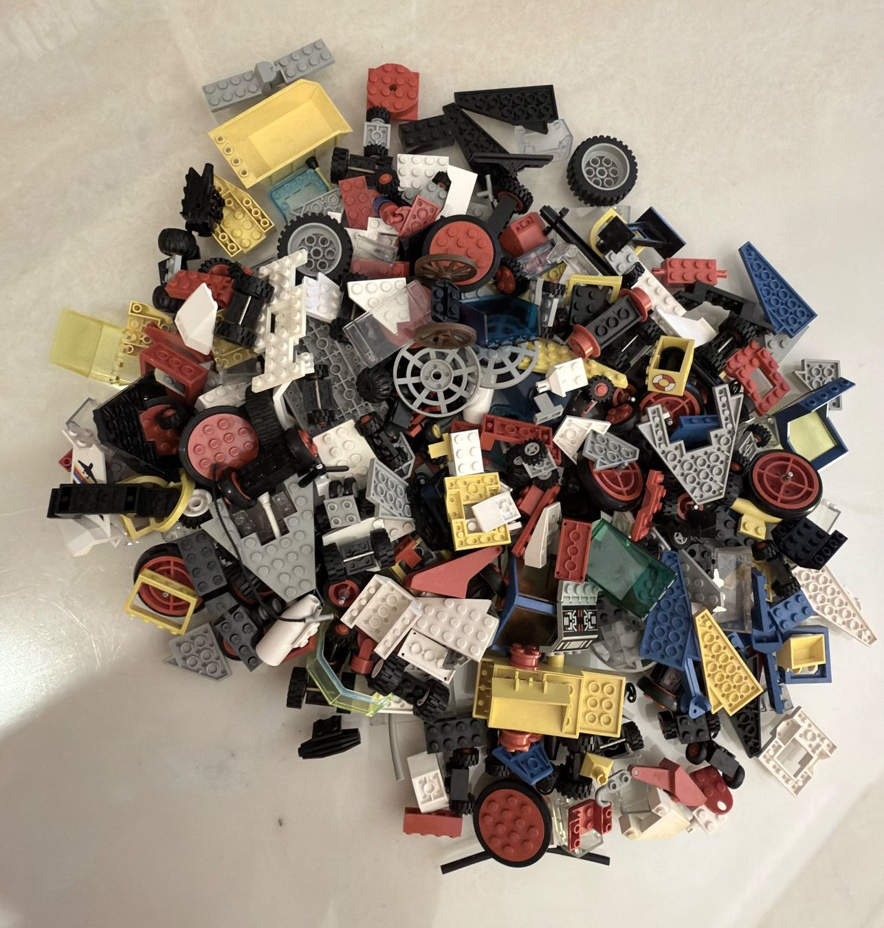 Lego en vrac 1kg (D'occasion) à Onex pour CHF 3.5 – avec livraison ...